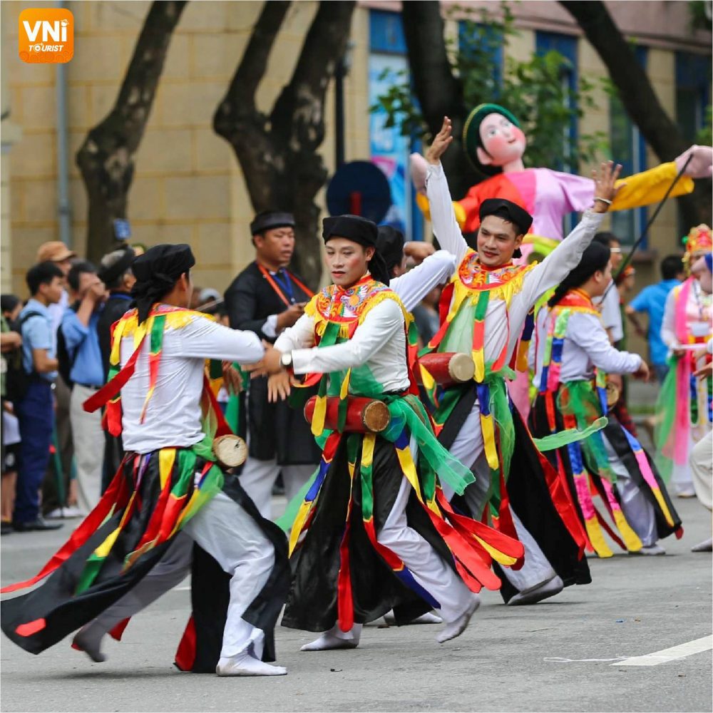 THE FIRST FOLK FESTIVAL IN CONTEMPORARY LIFE IN HANOI