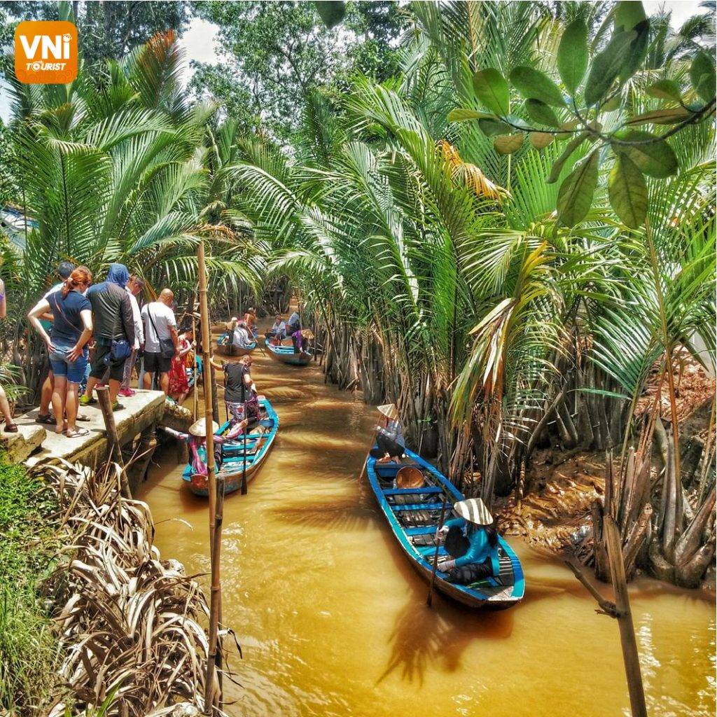 THE FIFTH BEN TRE COCONUT FESTIVAL - vnitourist