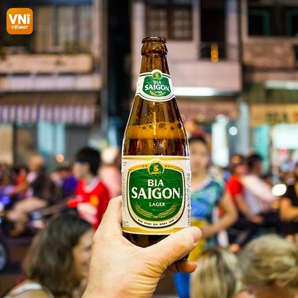 BUI VIEN STREET: EXPLORE THE BUSTLE "PHO TAY" IN SAIGON