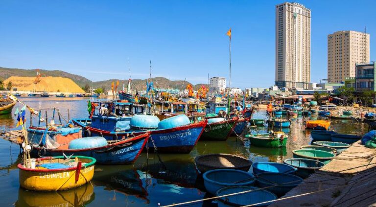 Quy Nhon, a lucky find for magical sunrise on peaceful beaches