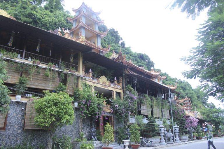 Hang Pagoda - The largest natural pagoda in Vietnam